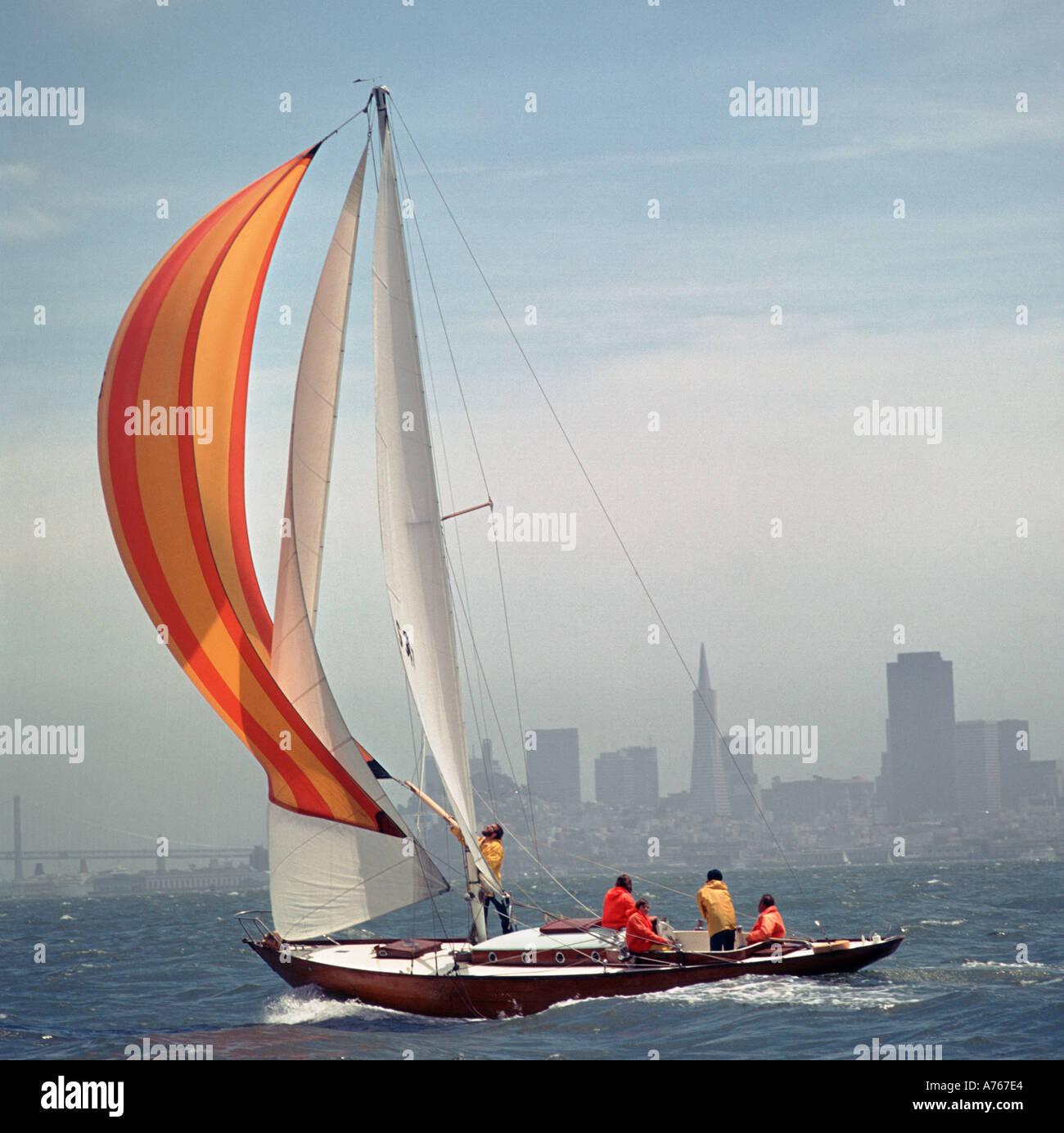 yacht sailing in San Francisco Bay Stock Photo - Alamy
