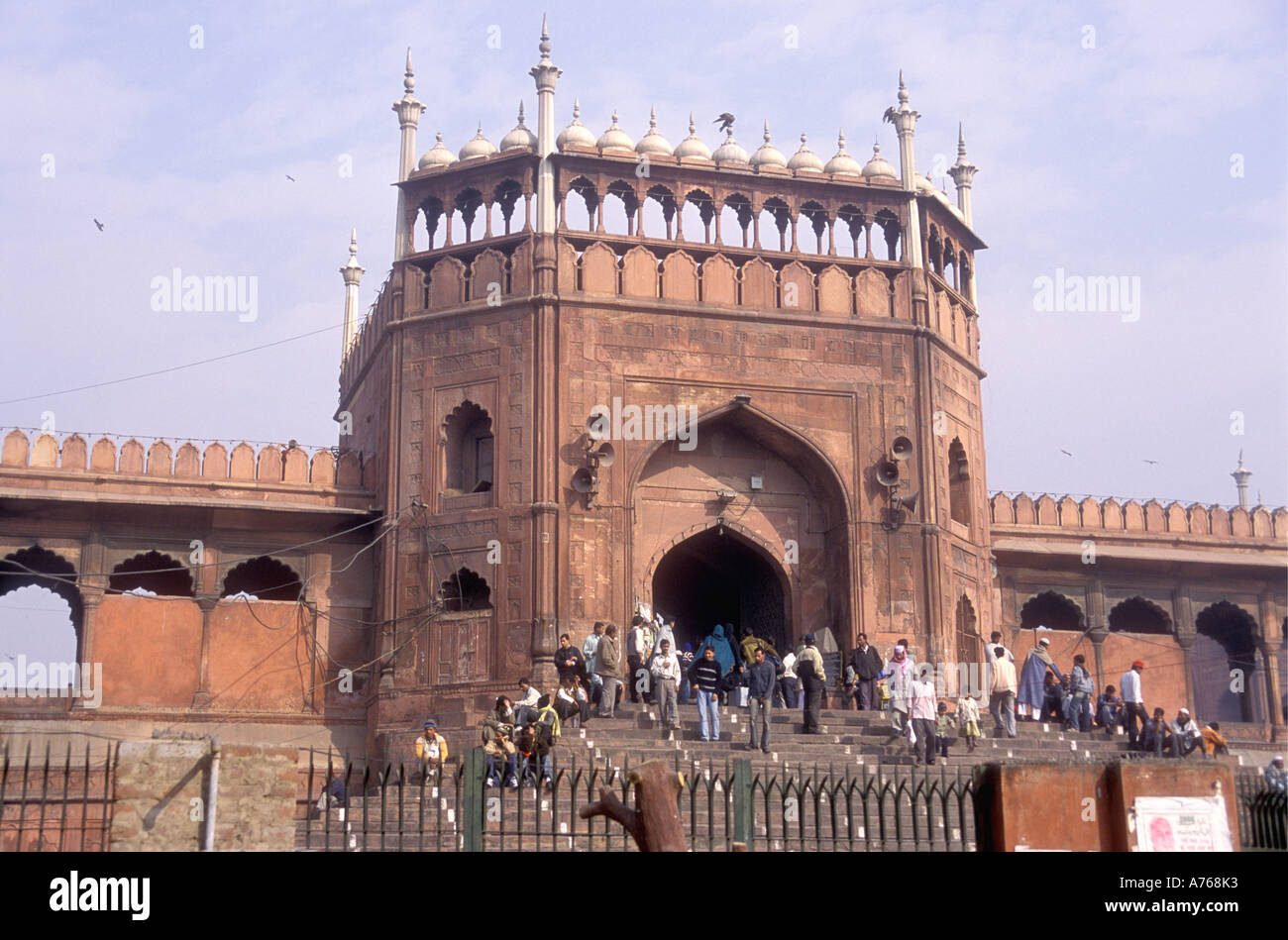 Masjid gate hi-res stock photography and images - Alamy