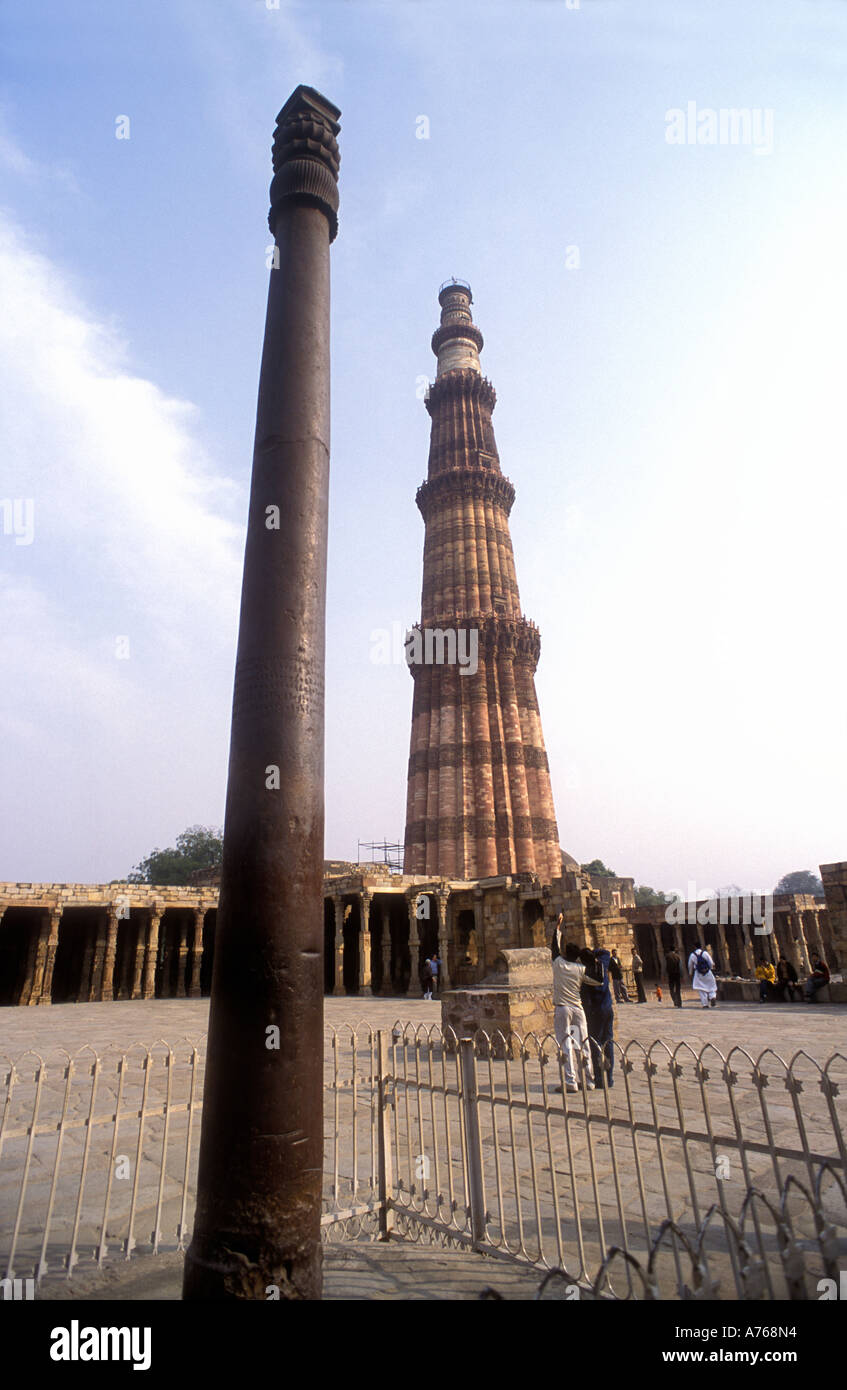 Gupta iron pillar qutb minar hi-res stock photography and images - Alamy