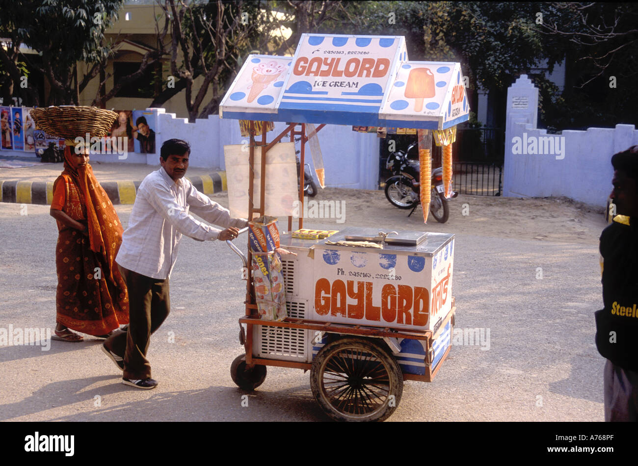 Indian man selling ice cream at the Deer Park Sarnath India Stock Photo ...
