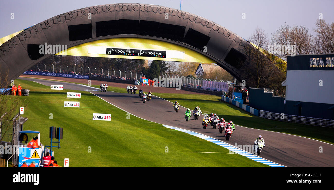 Dunlop Straight Donington Park, during the 2007 World Super Bike Race ...