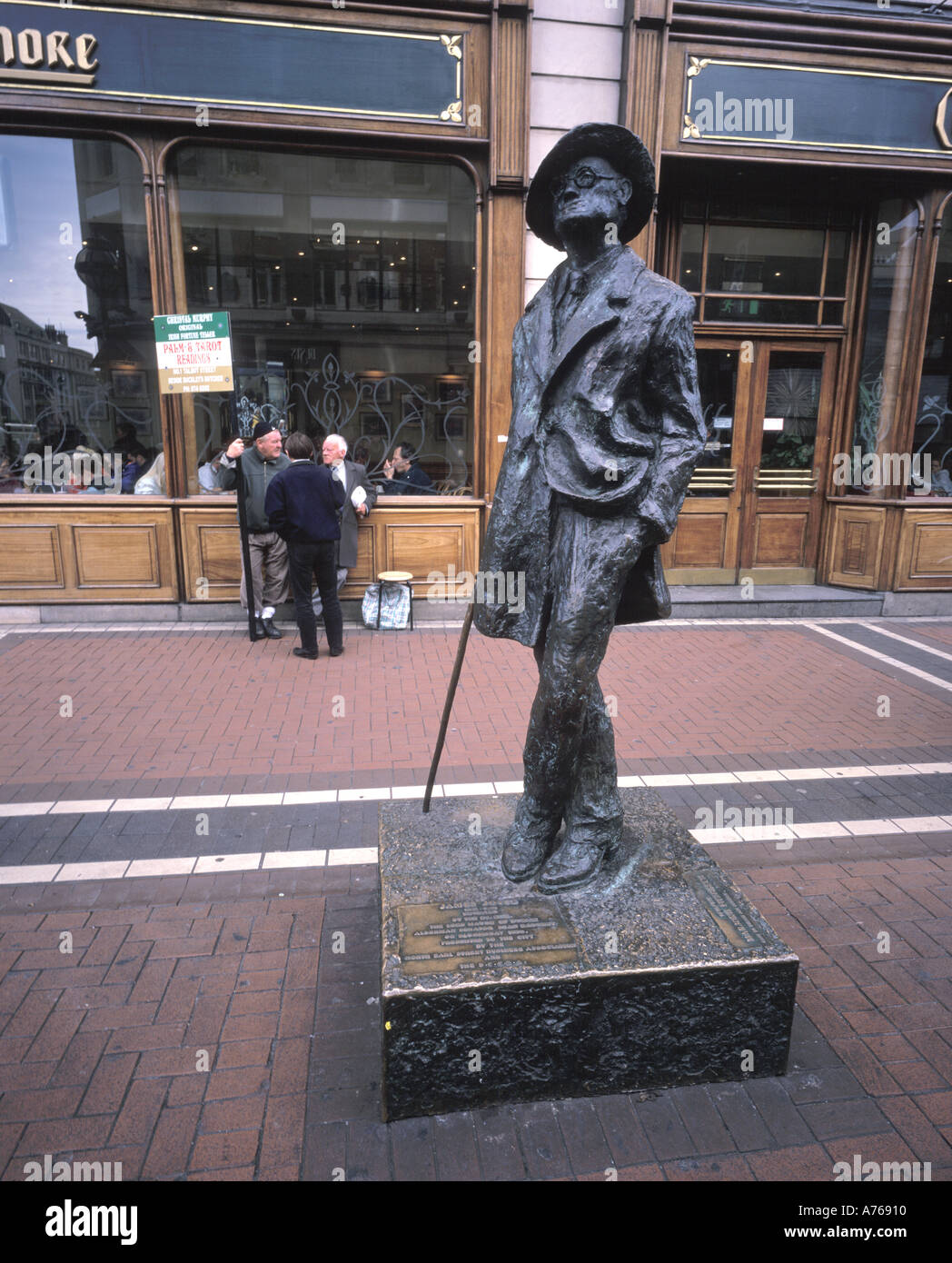 James Joyce statue in North Earl Street, Dublin, Ireland Stock Photo ...