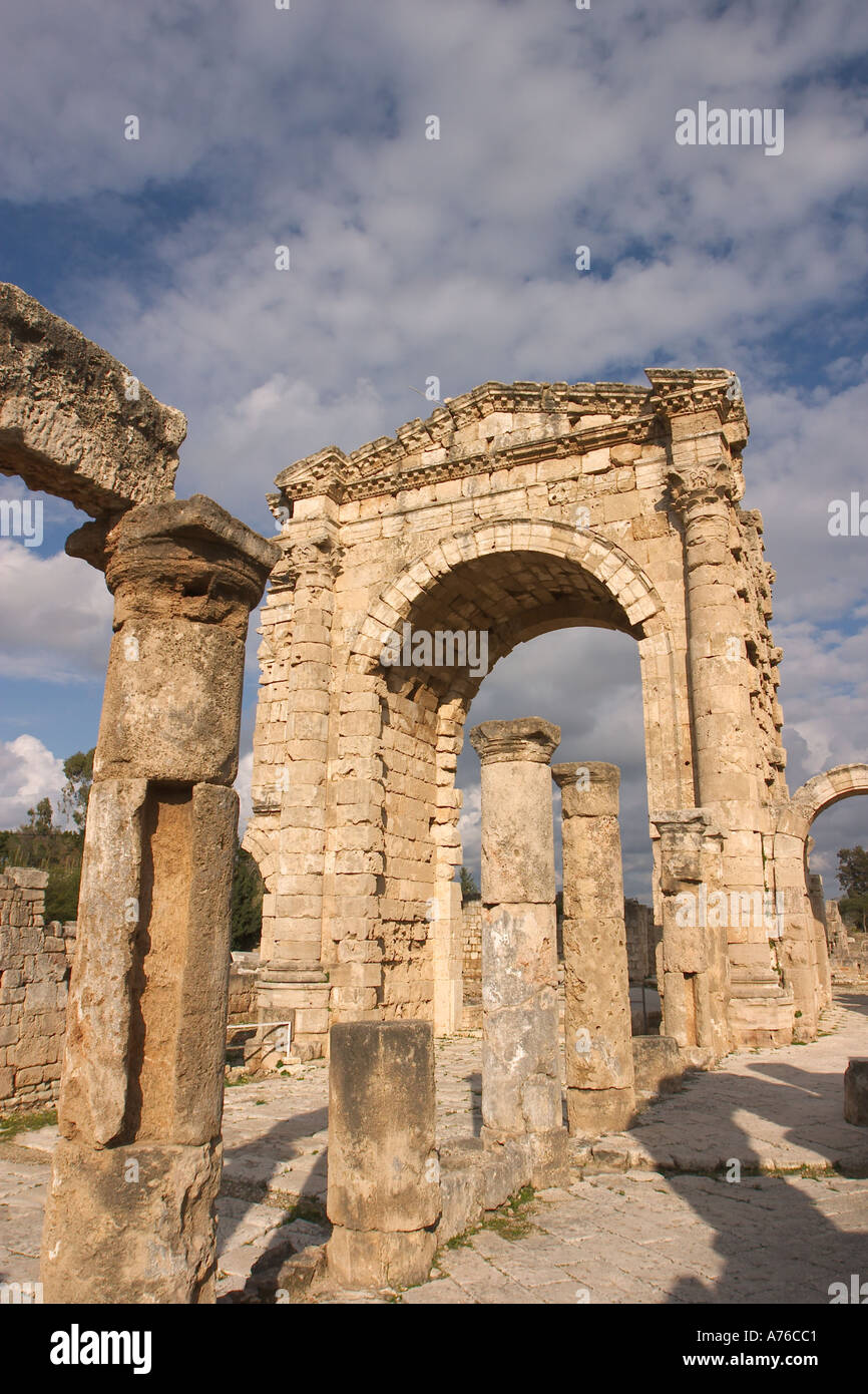 Triumph gate erected hi-res stock photography and images - Alamy