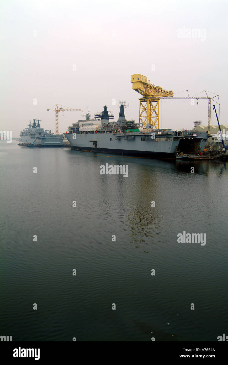 Barrow in furness shipyard hi-res stock photography and images - Alamy