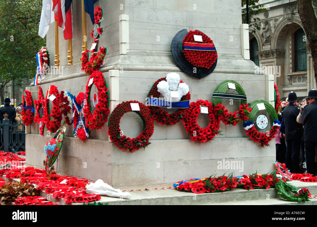 Poppy wreaths on the Cenotaph on Remembrance Day 2006 in London Stock ...
