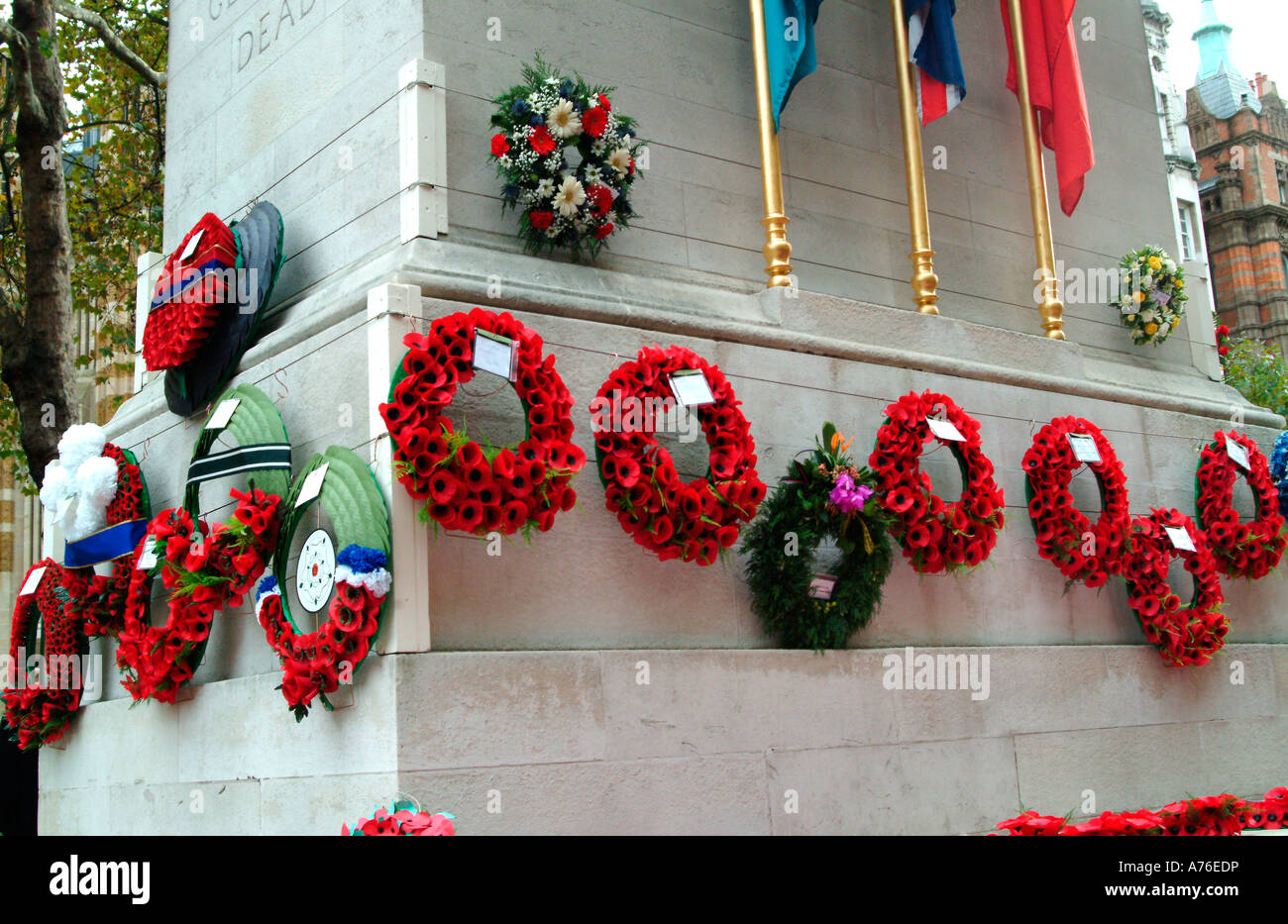 Poppy wreaths on the Cenotaph on Remembrance Day 2006 in London Stock ...