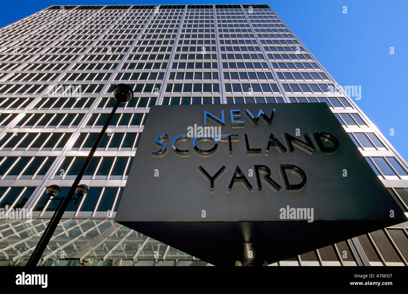 Scotland yard sign 1960s hi-res stock photography and images - Alamy