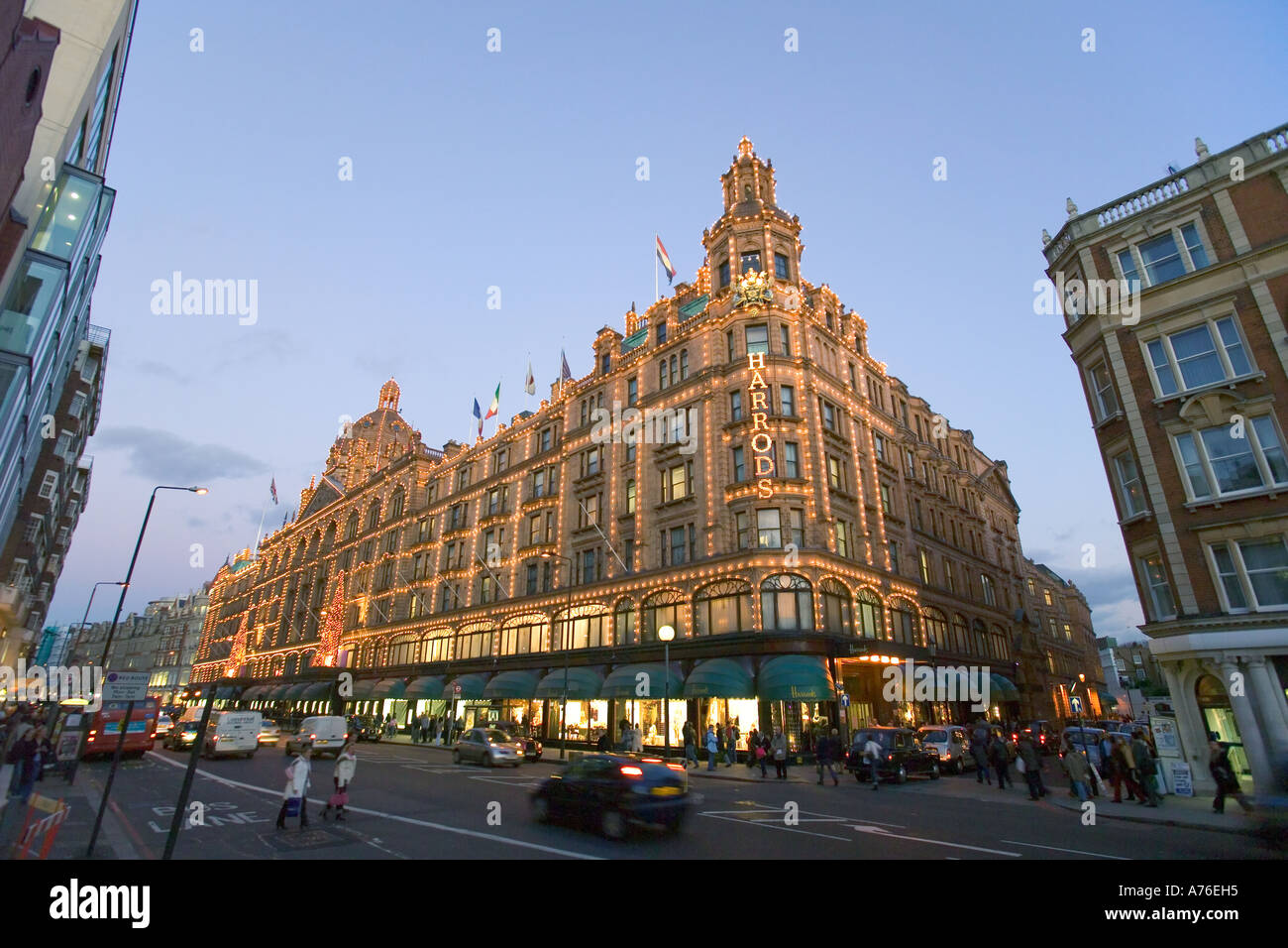 Harrods owner mohamed al fayed hi-res stock photography and images - Alamy