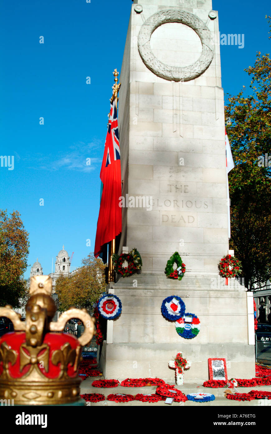 The Cenotaph with military flags on Remembrance Day 2006 in London ...