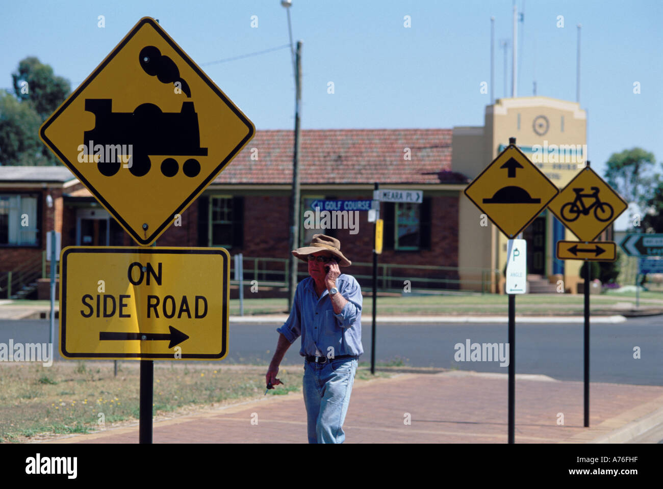 Mobile - Australian Road Signs Stock Photo - Alamy
