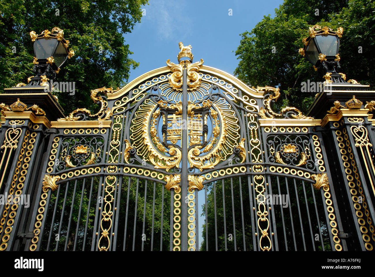 The Canada Gate at Buckingham Palace London Stock Photo - Alamy