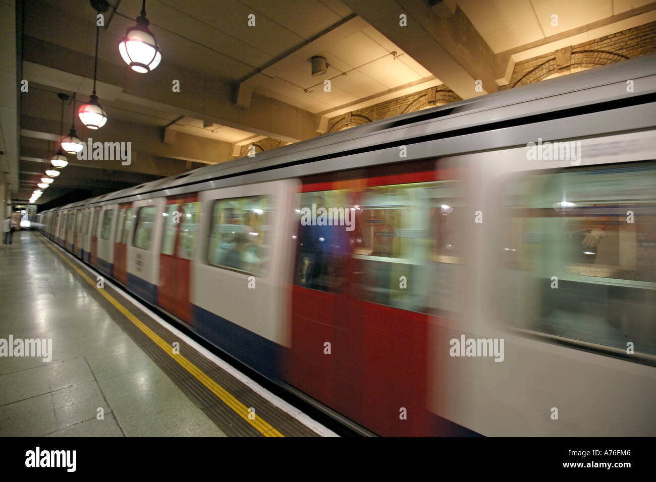 Gloucester train station hi-res stock photography and images - Alamy