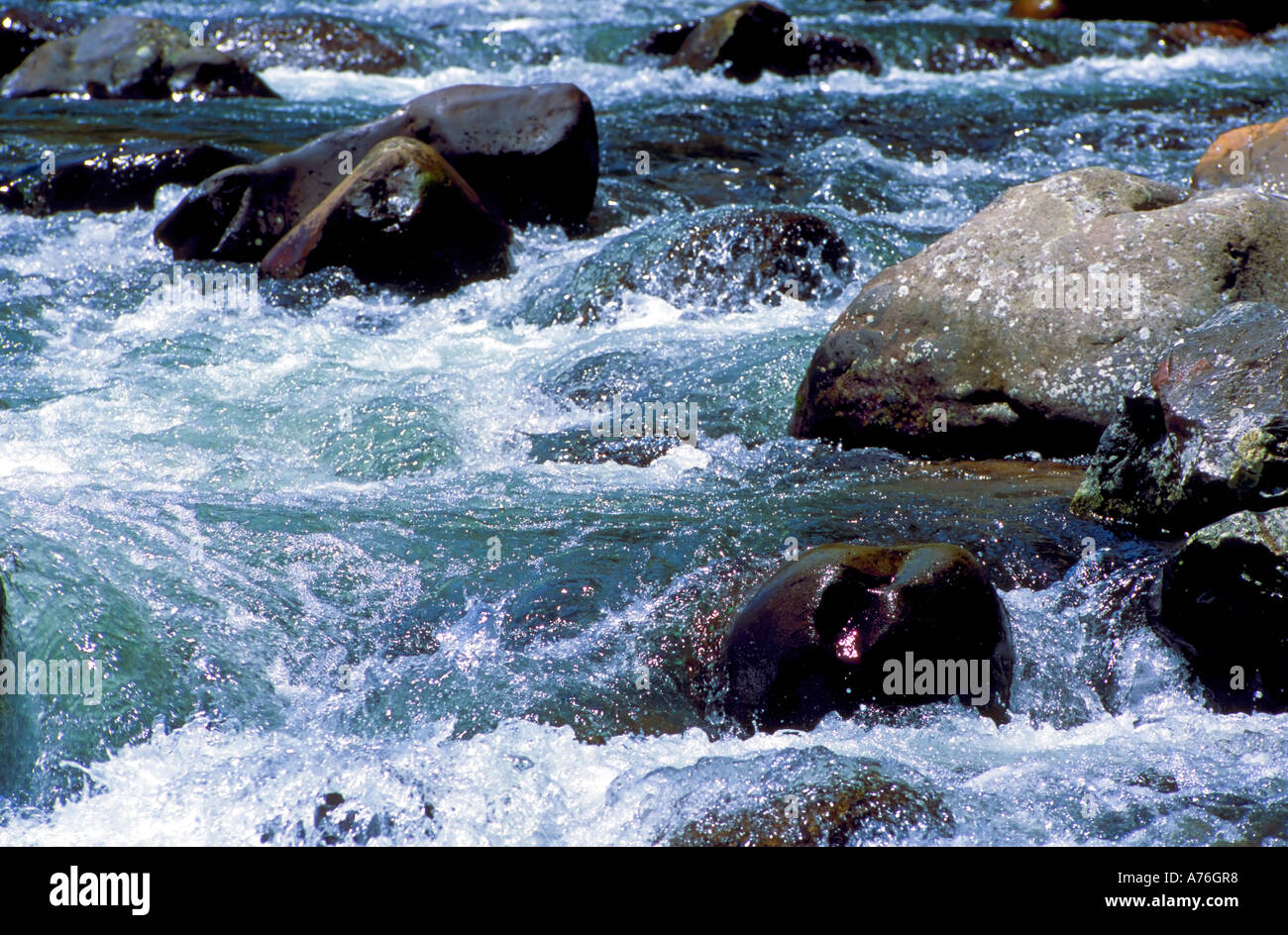 Fast shutter water splash hi-res stock photography and images - Alamy
