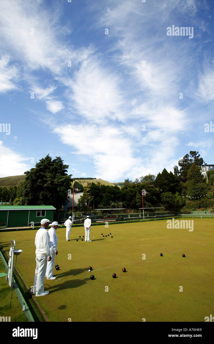LAWN BOWLS MACANDREW BAY BOWLING CLUB NEW ZEALAND 18 FEB 2004 Stock ...