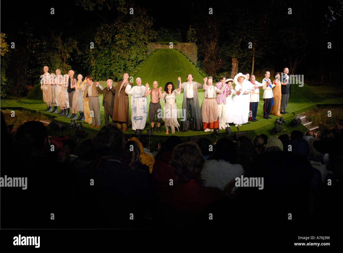 Midsummer night's dream hi-res stock photography and images - Alamy