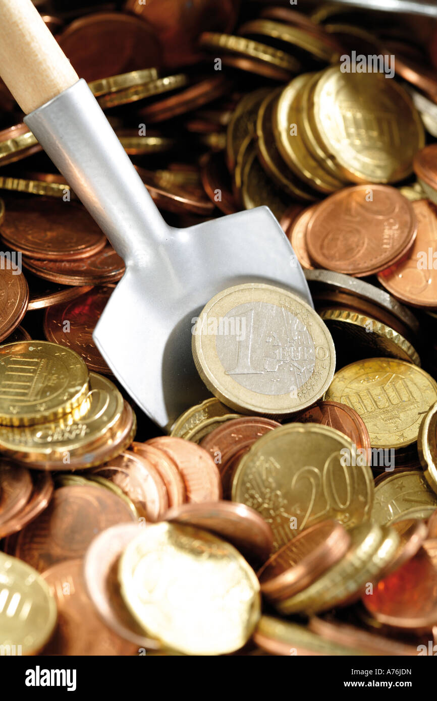 Accumulating assets hi-res stock photography and images - Alamy