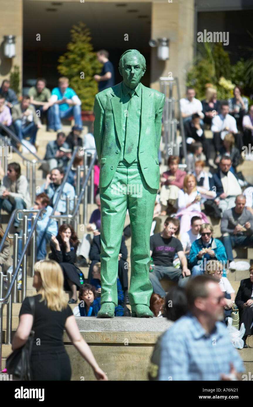 Labour mp donald dewar hi-res stock photography and images - Alamy