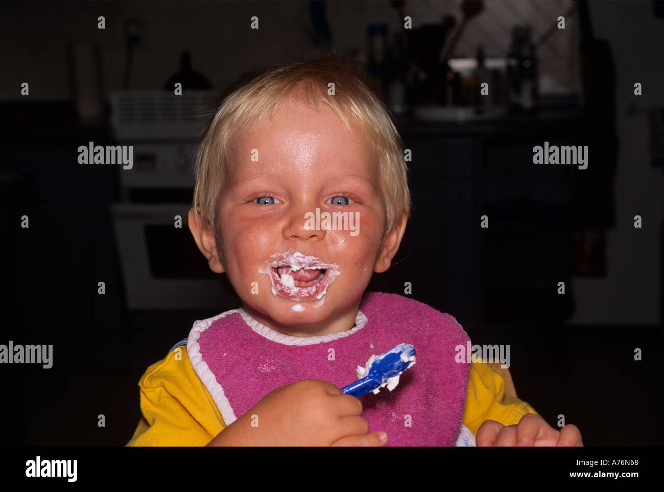Kind Child 12 Months Monate 1 2 Jahre Years Stock Photo - Alamy