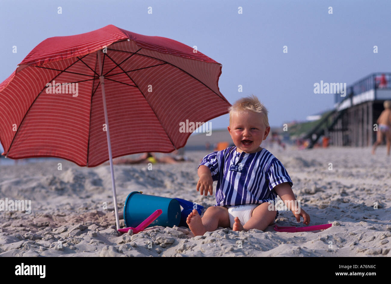 Kind Child 4 6 Months Monate Stock Photo - Alamy