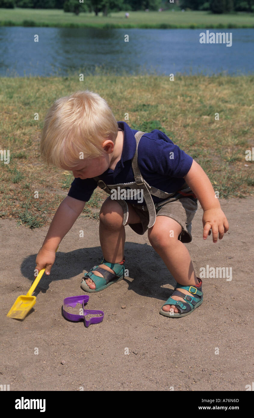 Kind Child 12 Months Monate 1 2 Jahre Years Stock Photo - Alamy
