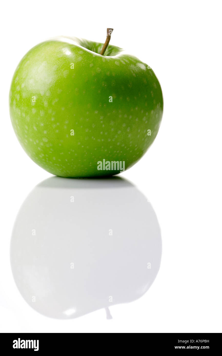 Green apple, close-up Stock Photo - Alamy