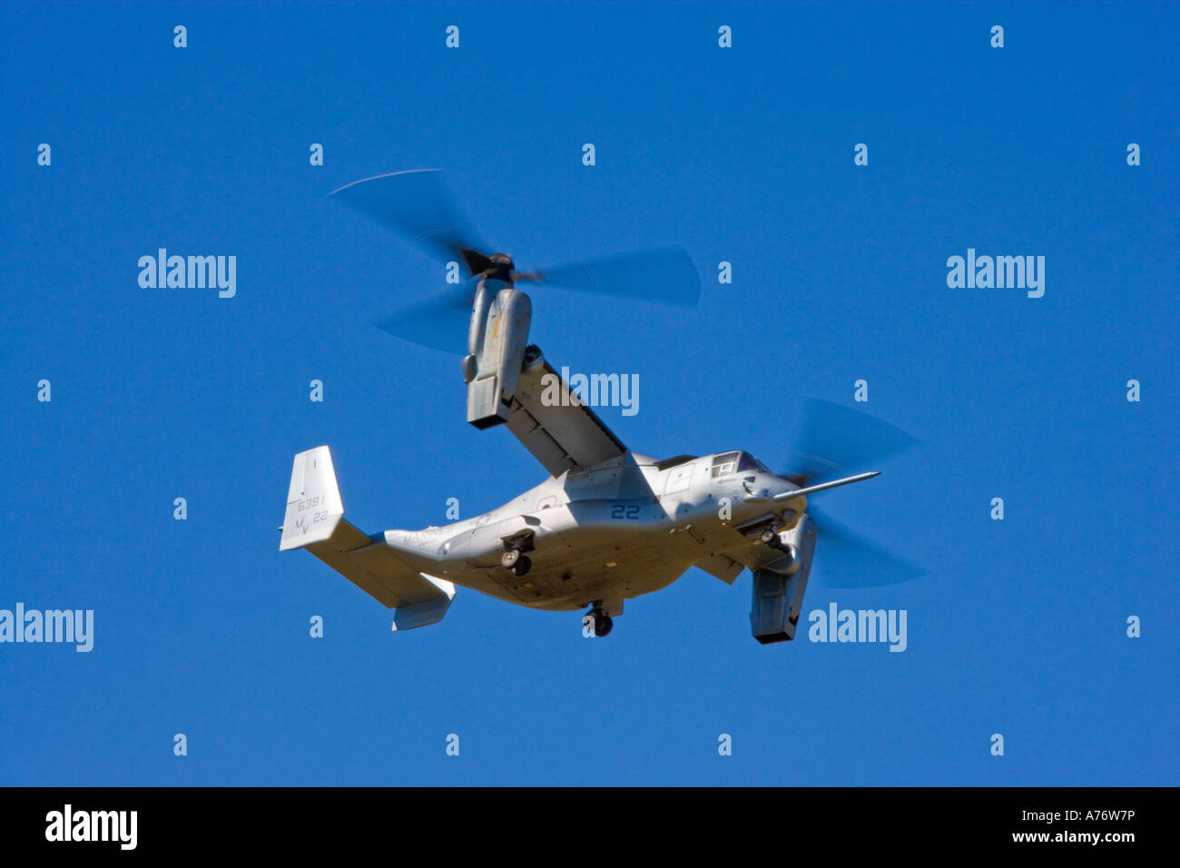 V-22 Osprey tilt rotor propeller VSTOL vertical short takeoff and ...