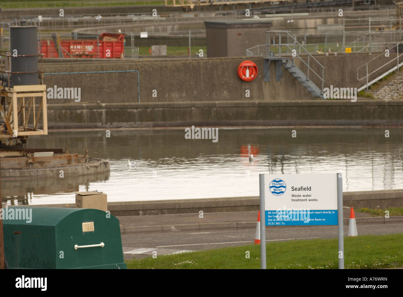 Sewage treatment plant thames water hi-res stock photography and images ...