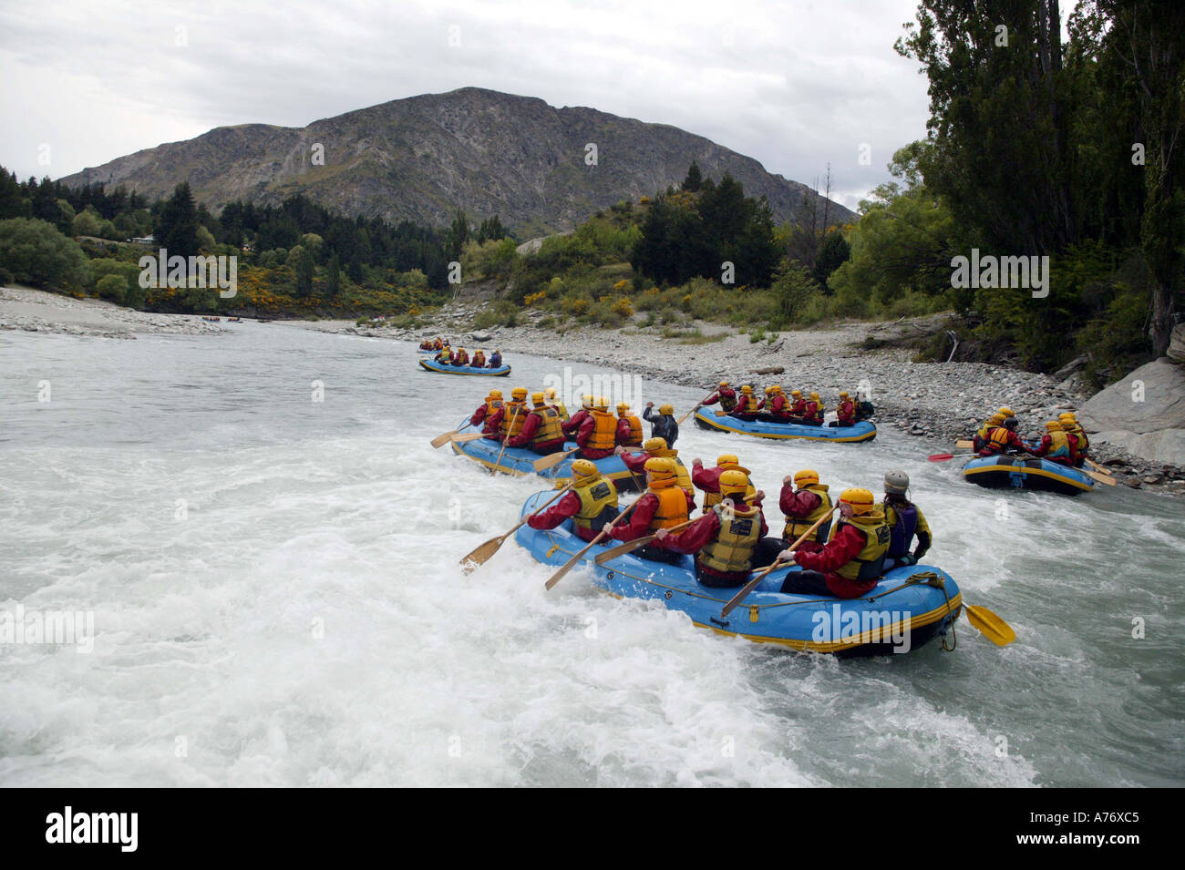 Rafting shotover river queenstown hi-res stock photography and images ...
