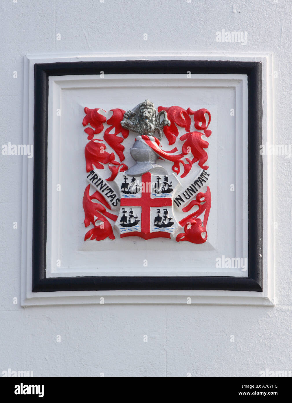 Trinity House badge emblem on side of lighthouse Stock Photo - Alamy