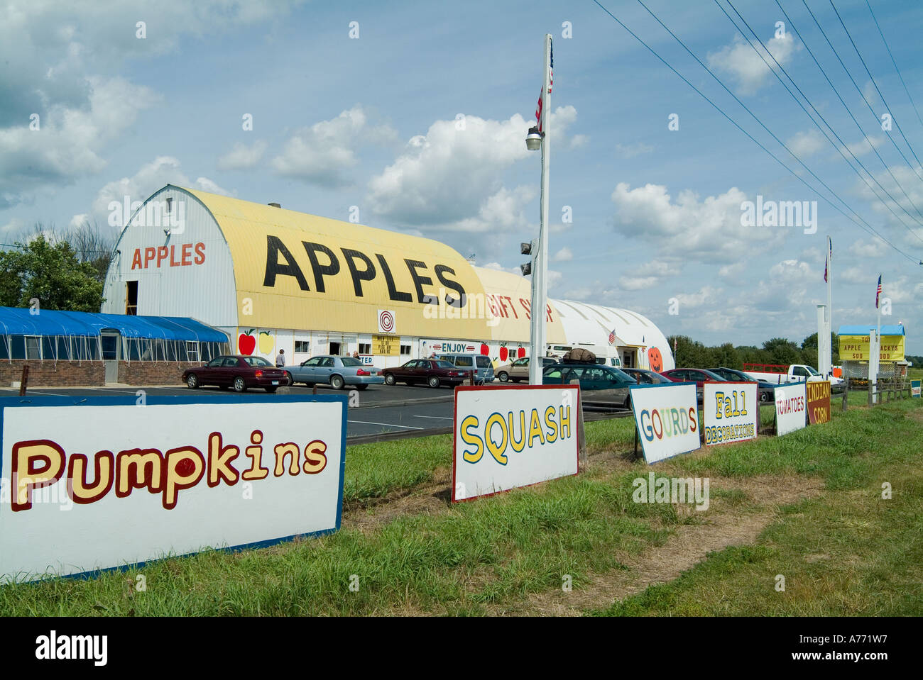 Apple Store, Minnesota, USA Stock Photo - Alamy