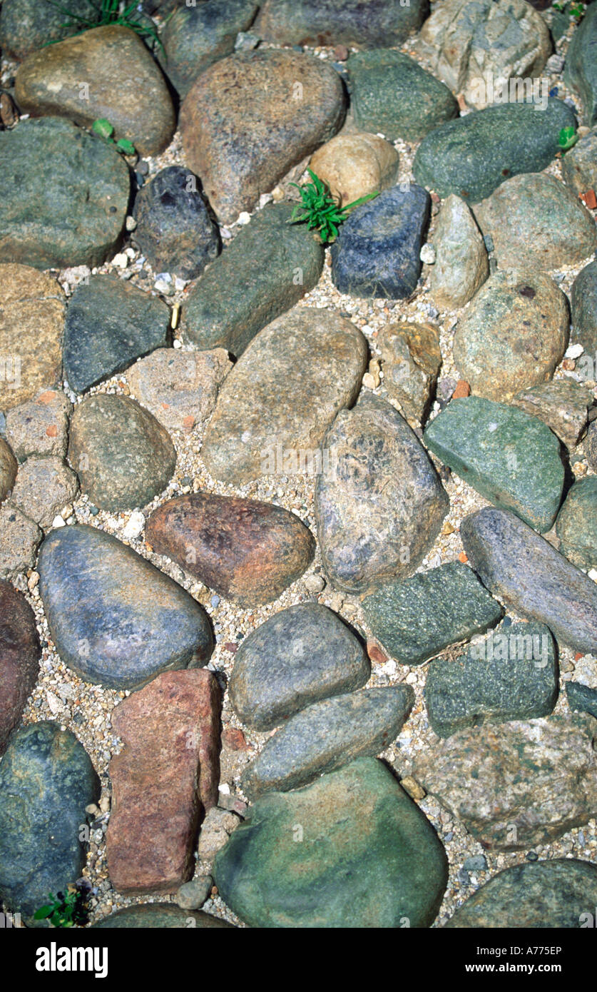 Washed out pebbles hi-res stock photography and images - Alamy