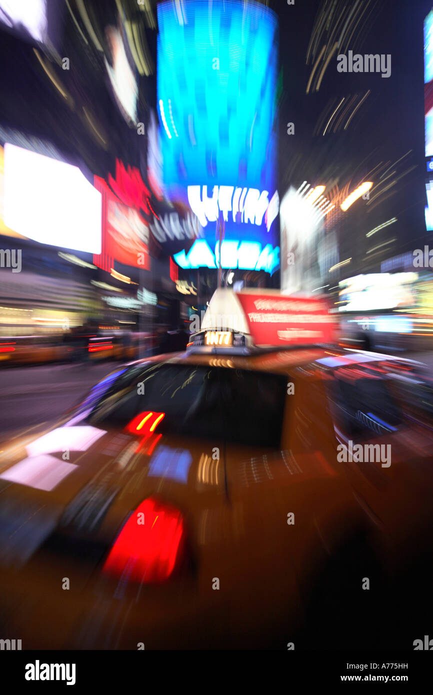 Portrait times square hi-res stock photography and images - Alamy