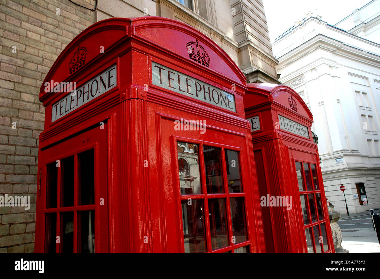 A Charactheristic Red Telephone Box London England Stock Photo - Alamy