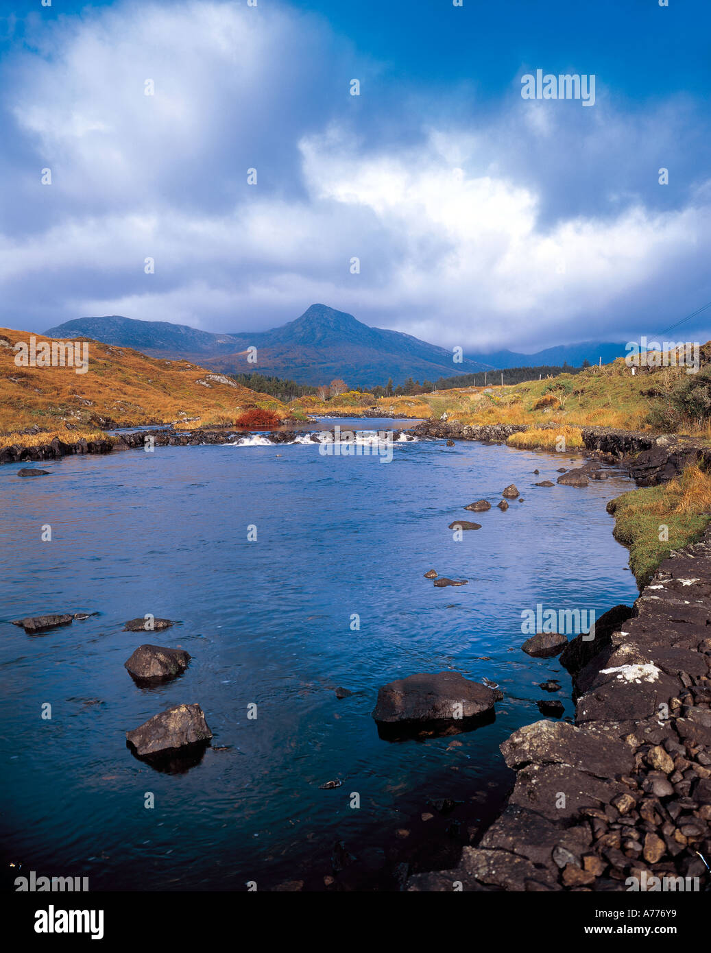 irelands unspoiled fishing rivers in the irish landscape Stock Photo ...