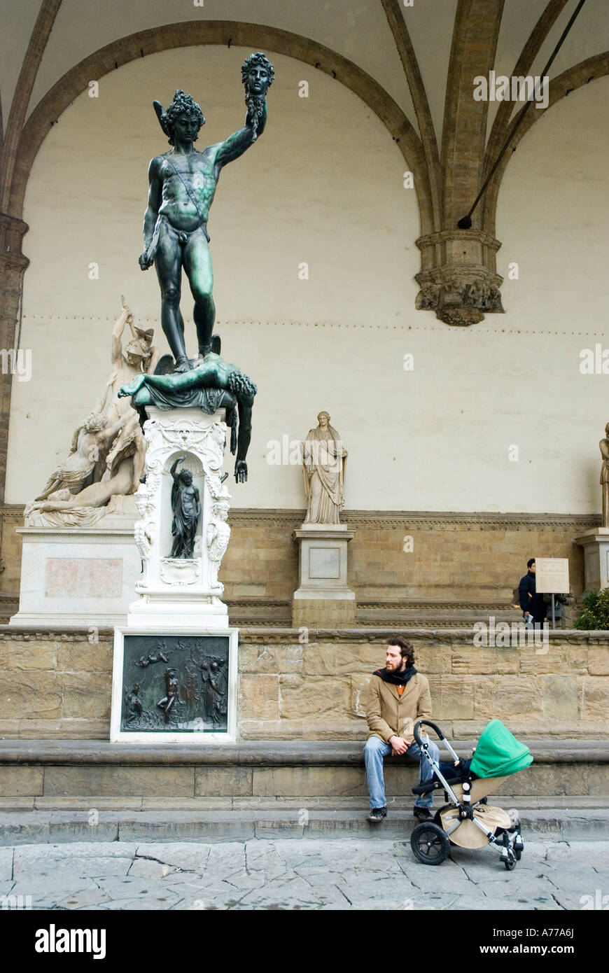 Perseo sculpture by benvenuto cellini hi-res stock photography and ...