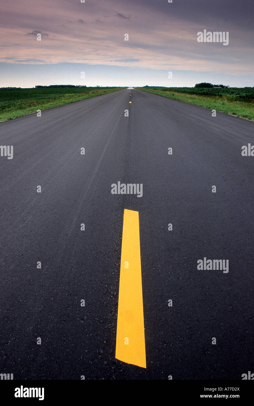 Rural minnesota highway hi-res stock photography and images - Alamy
