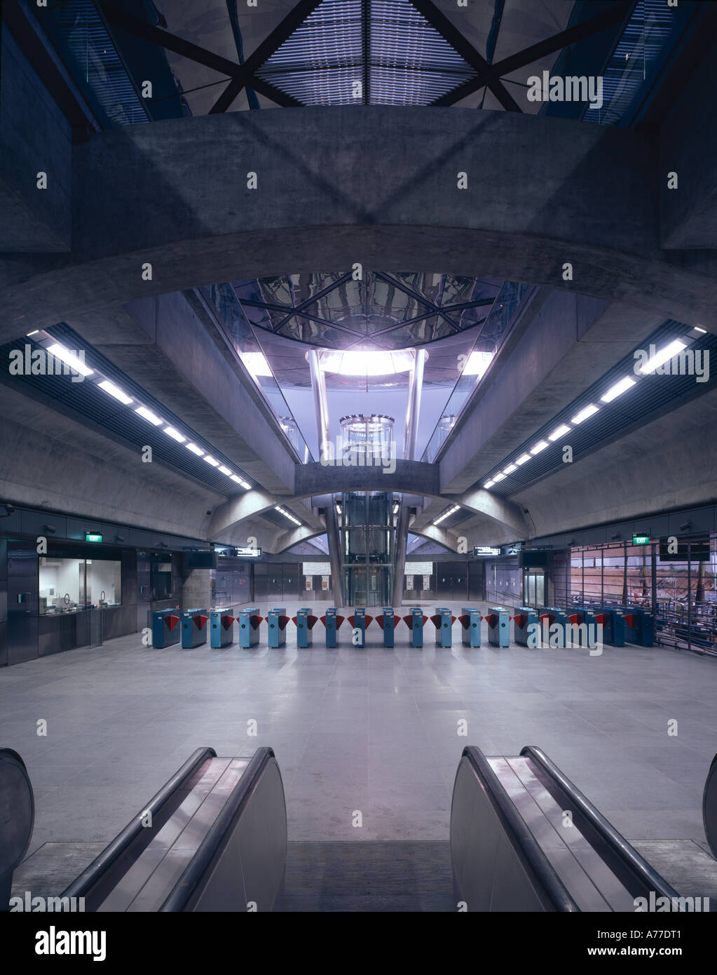 Expo mrt station hi-res stock photography and images - Alamy