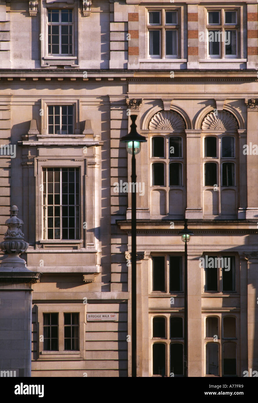 Birdcage walk hi-res stock photography and images - Alamy