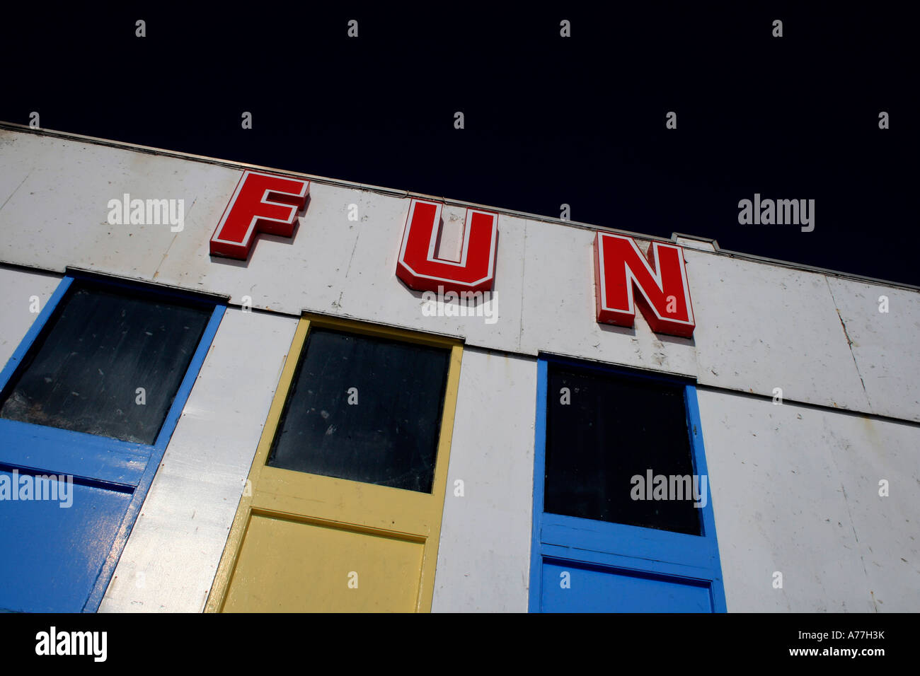 Fun on Blackpool's South Pier. Photograph by Kim Craig Stock Photo - Alamy