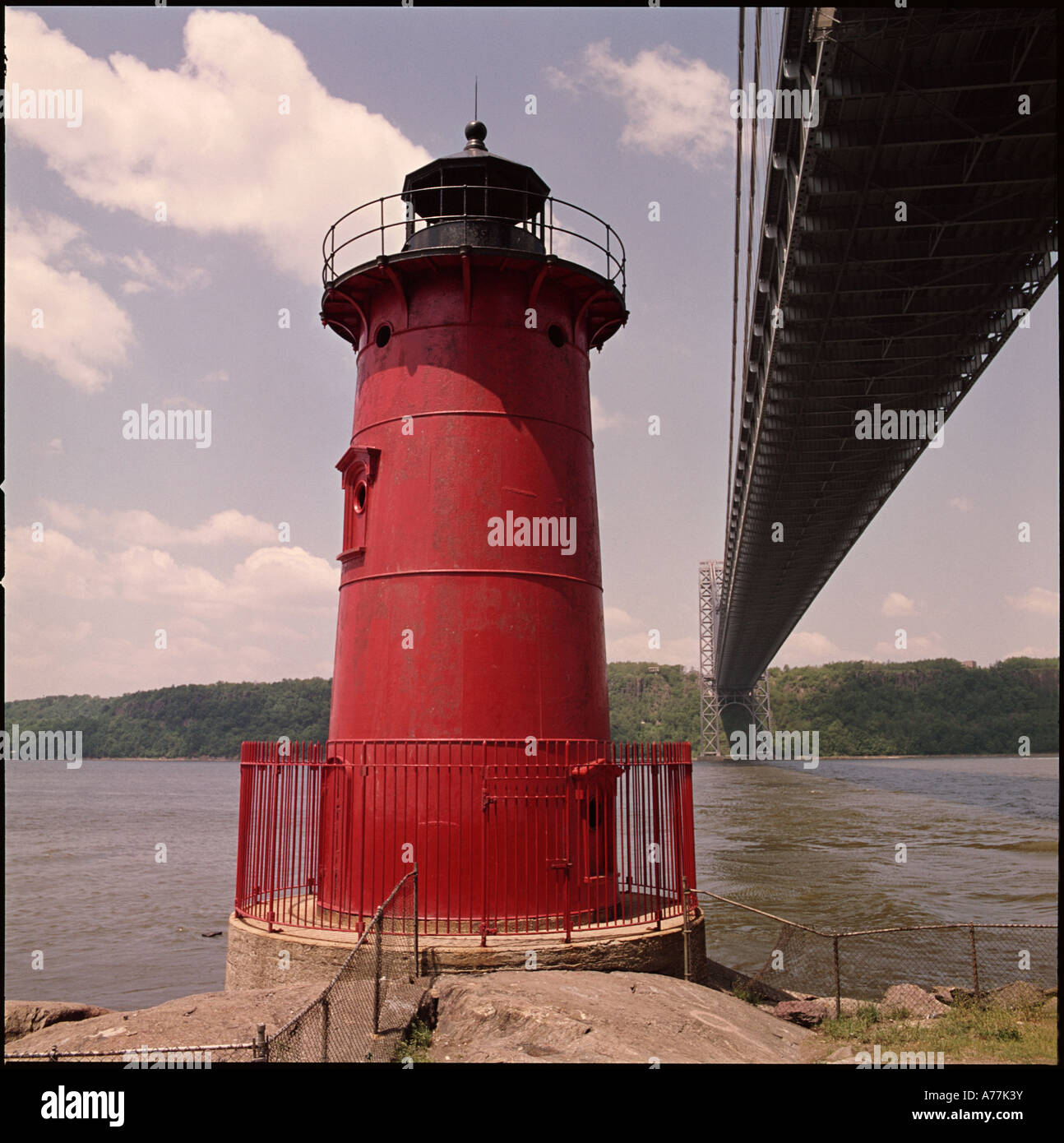 George Washiington Bridge Lighthouse Stock Photo - Alamy
