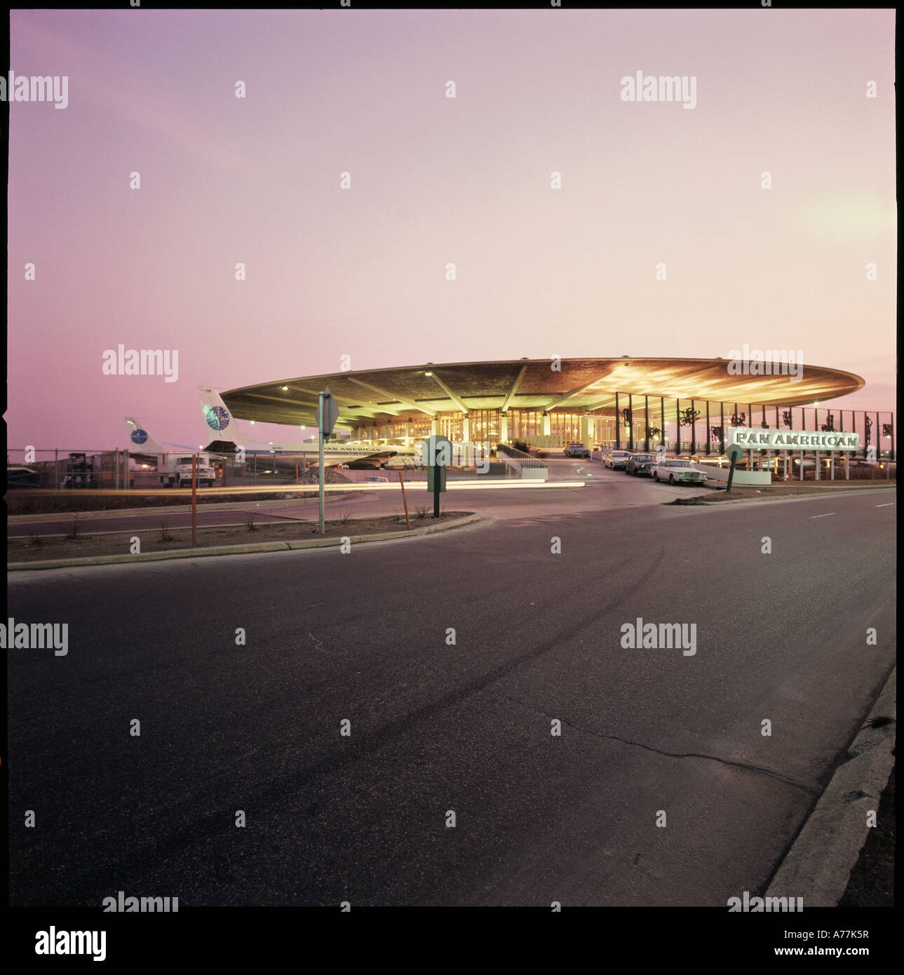 Pan Am Terminal at Idlewild Airport Stock Photo - Alamy