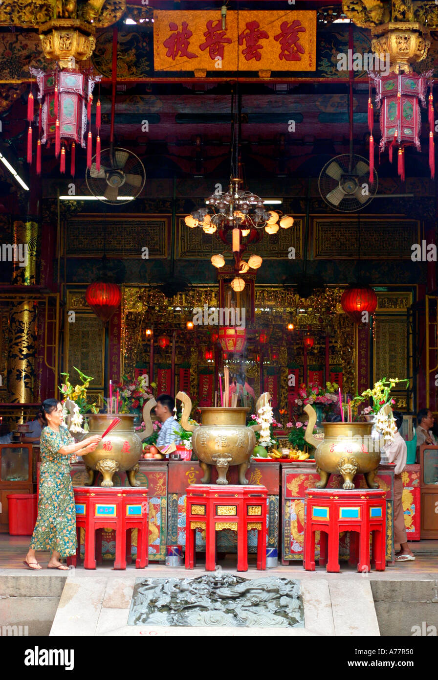 offerings at a chinese temple Stock Photo - Alamy