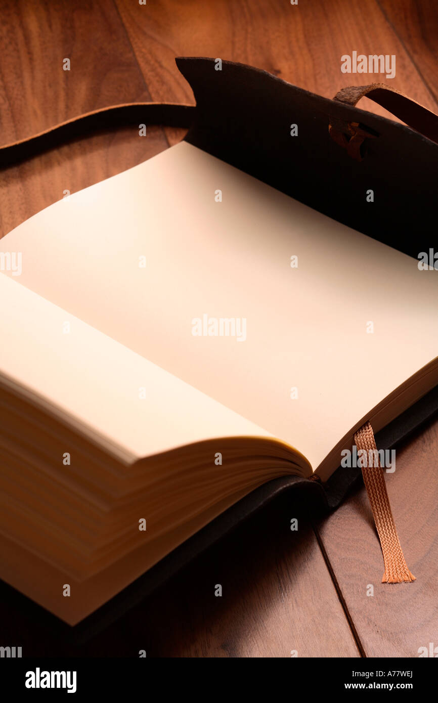 Leather journal open hi-res stock photography and images - Alamy