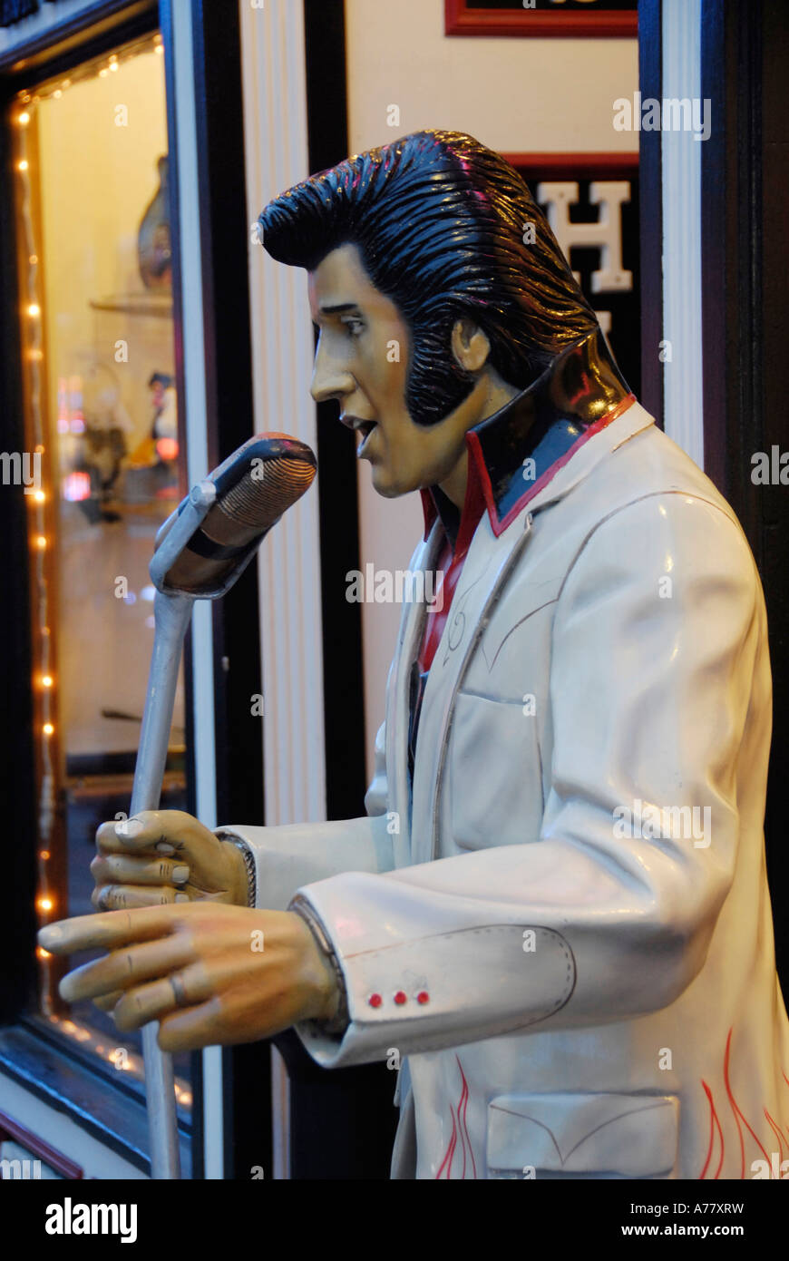 Street sign elvis presley hi-res stock photography and images - Alamy