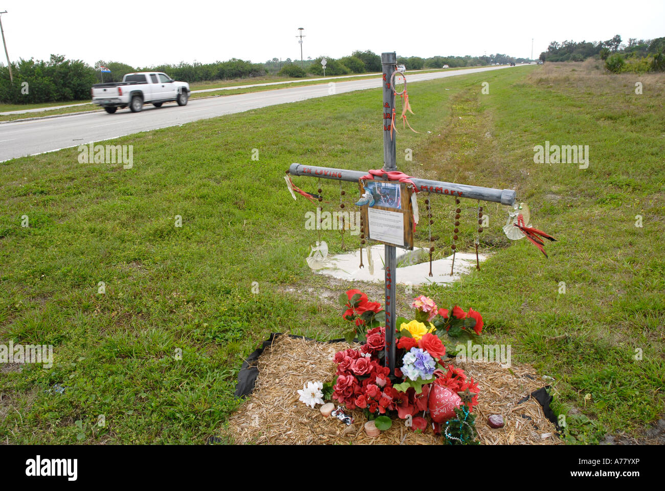 Makeshift roadside memorial monument Stock Photo - Alamy