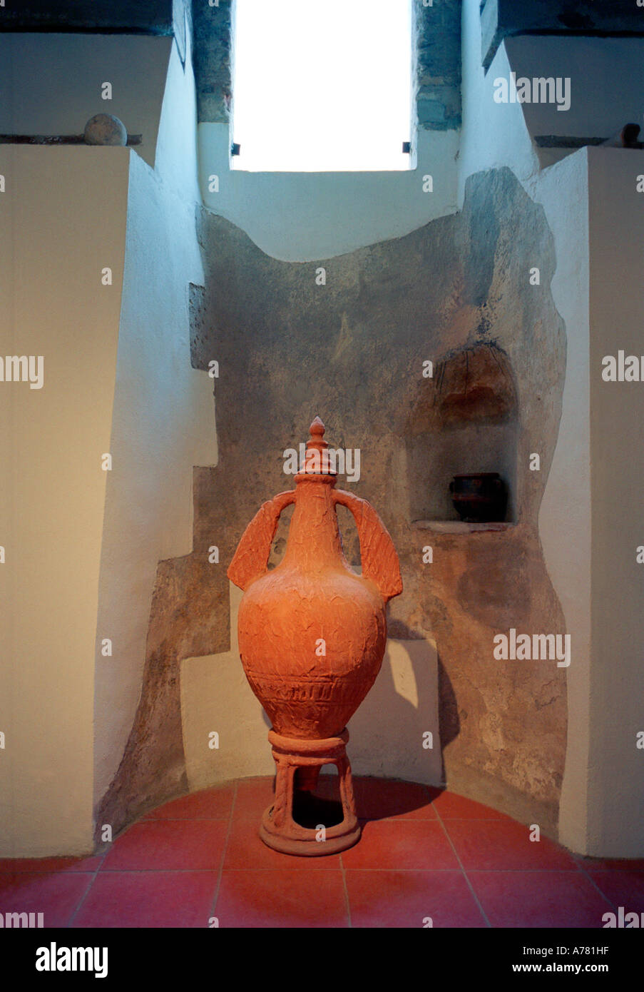 Moorish pottery hi-res stock photography and images - Alamy