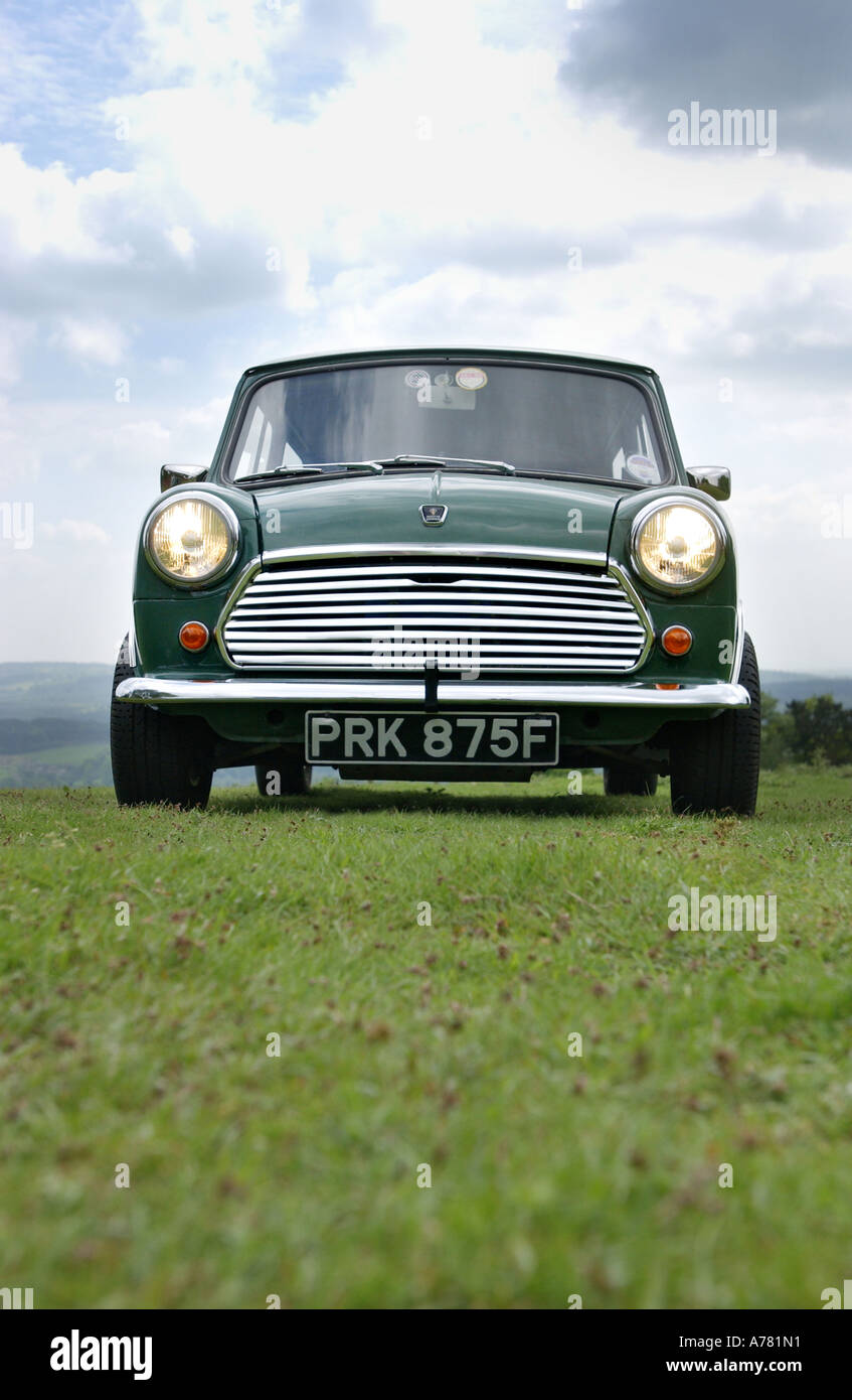 CLASSIC GREEN MORRIS MINI Stock Photo - Alamy