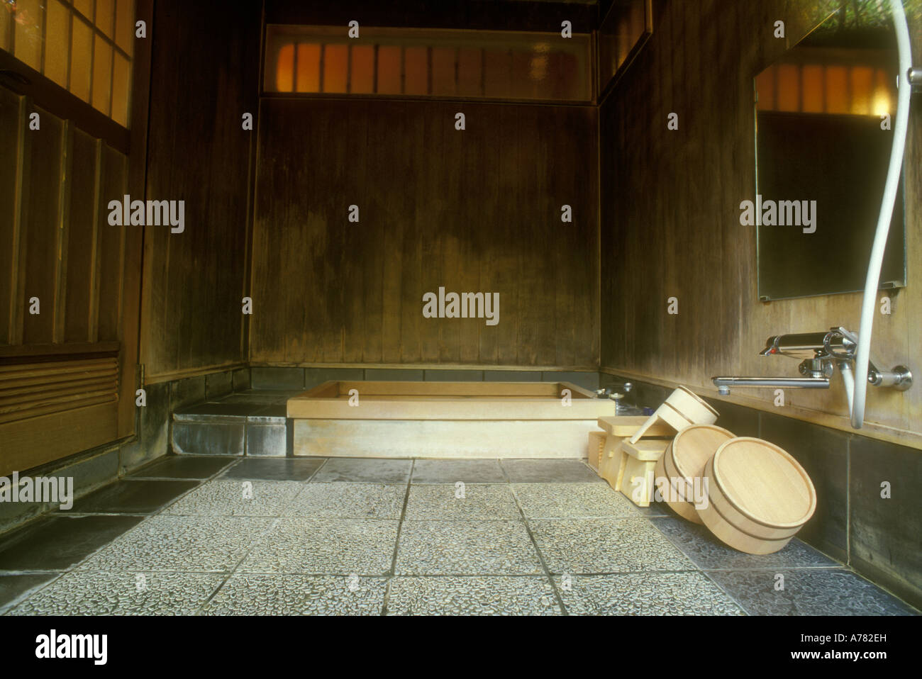 Furo bath japanese hi-res stock photography and images - Alamy