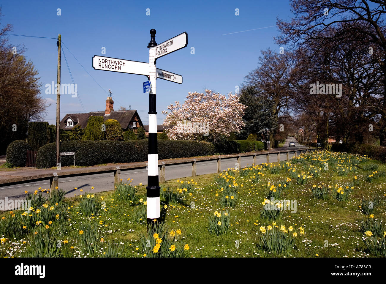 Signpost coloured houses hi-res stock photography and images - Alamy