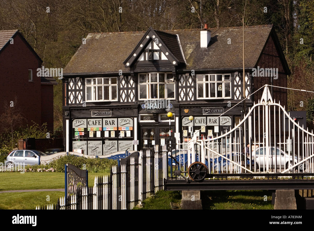 Northwich subsidence hi-res stock photography and images - Alamy